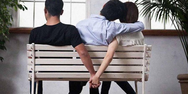 Comment Savoir Si Ma Femme Me Trompe 15 Signes De La Femme Infidèle